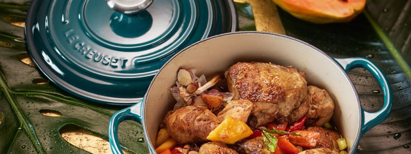 Hähnchenschenkel „exotisch“ – mit Papaya und Ananas auf Risotto ...
